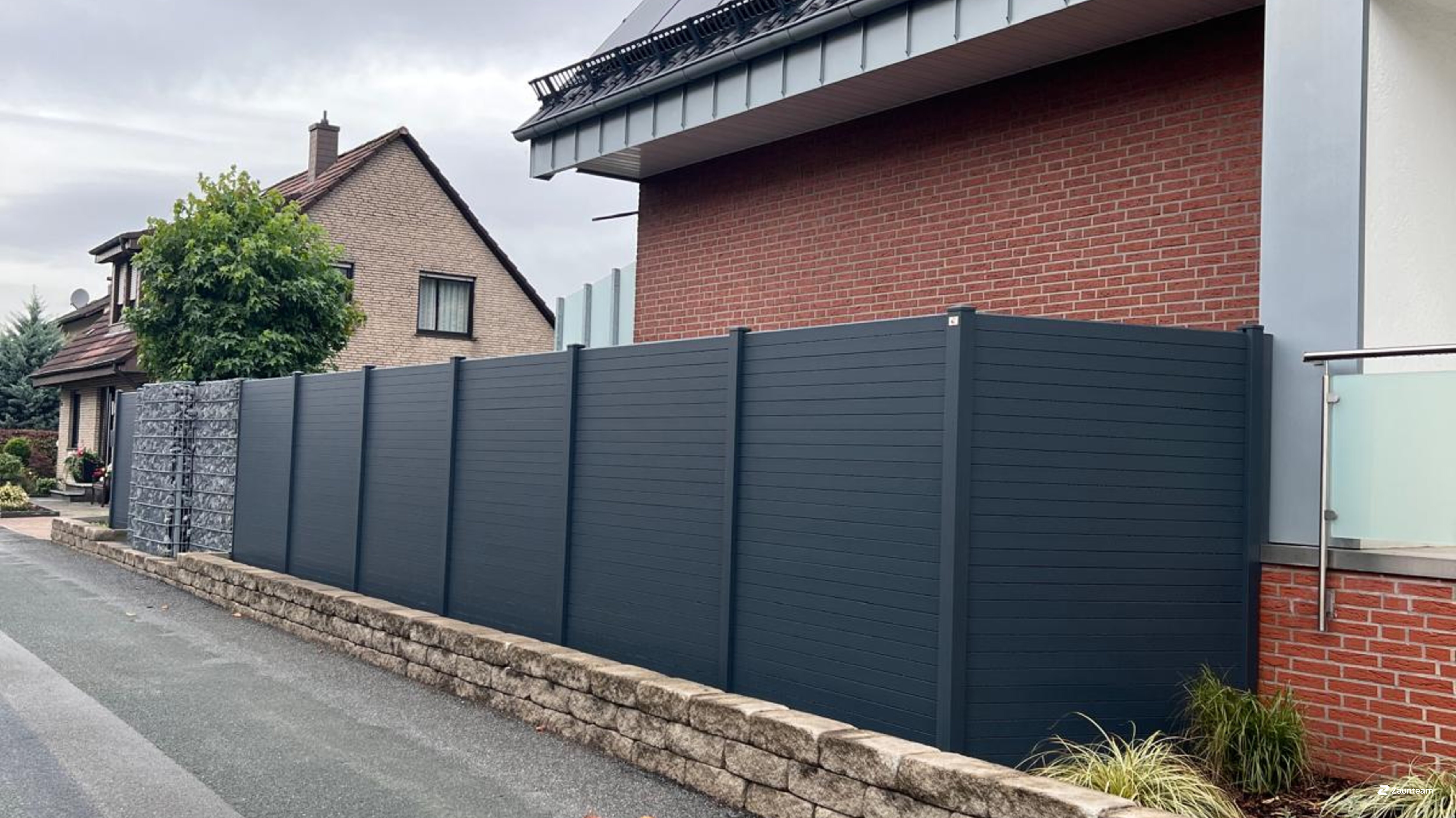 Sichtschutz aus Aluminium von Zaunteam